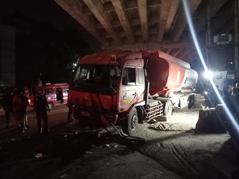 Fakta Kecelakaan Truk Pertamina Di Cibubur Orang Tewas