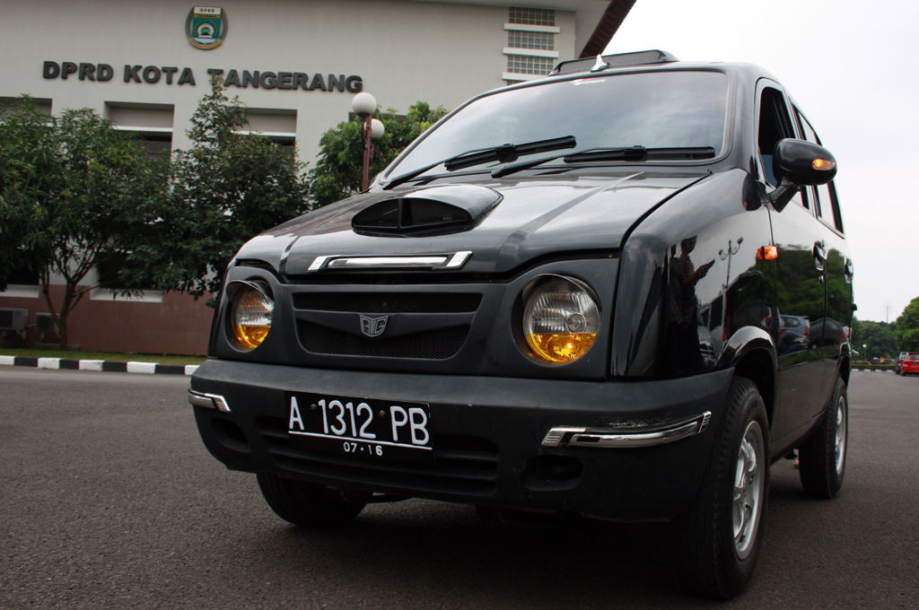 Mobil Tawon Diupayakan Tembus Pasar Otomotif Nasional