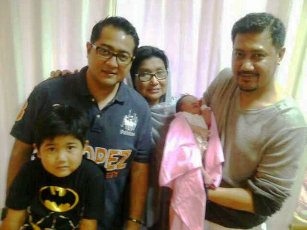 Teuku Rafli Ingin Lima Anak