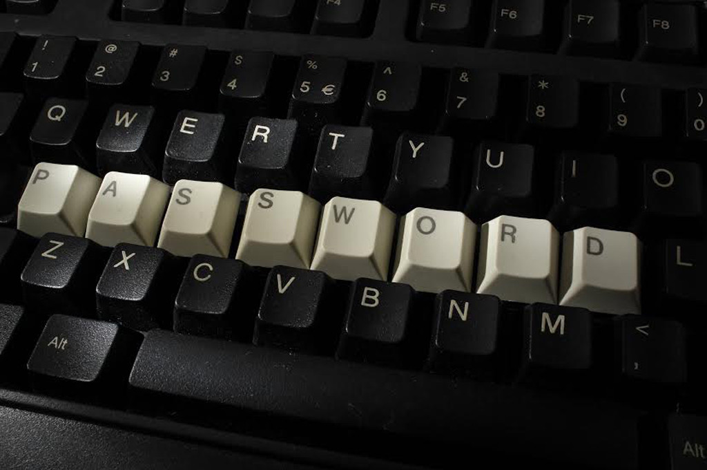 Pakar Peretas Ciptakan Pelindung Serangan Cyber untuk Mobil Pakar Peretas Ciptakan Pelindung Serangan Cyber untuk Mobil
