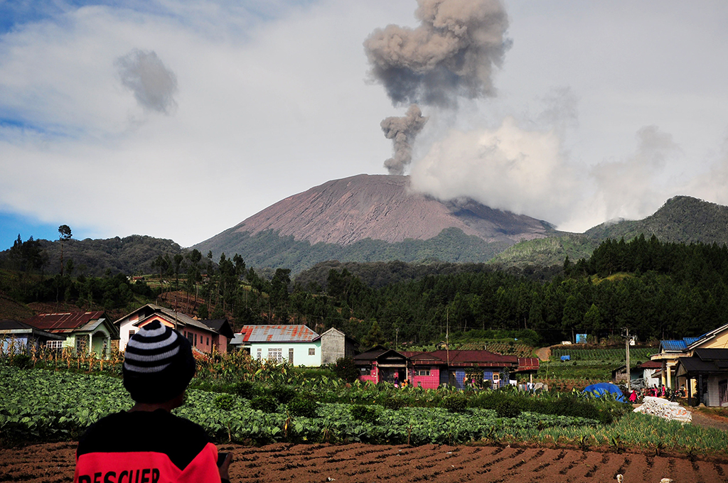 Ratusan Pendaki Batalkan Pendakian Ke Gunung Slamet