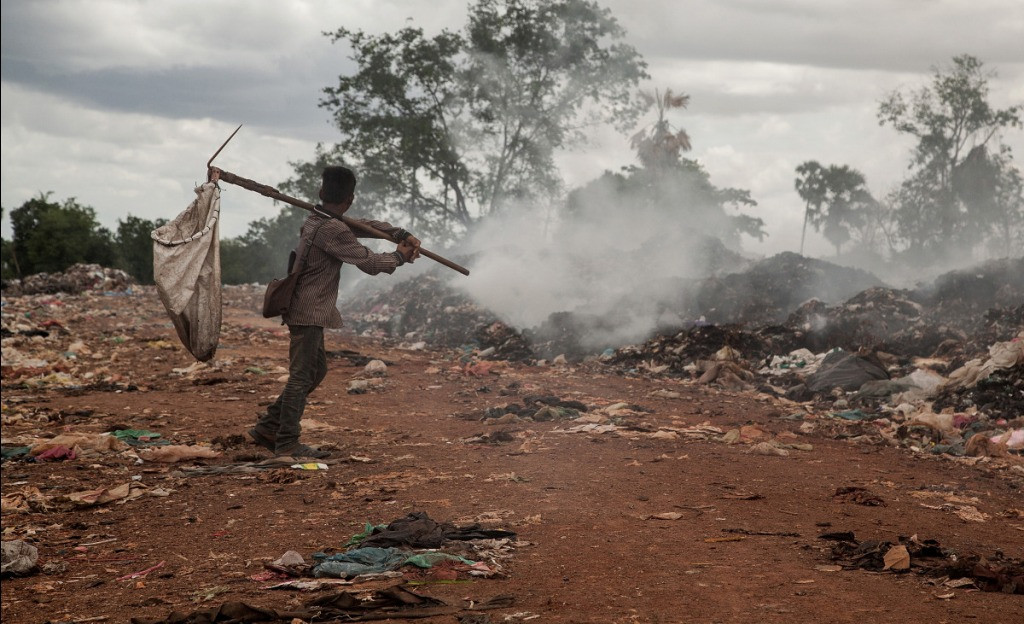 Jangan Bakar Sampah Sembarangan! Ini Faktanya