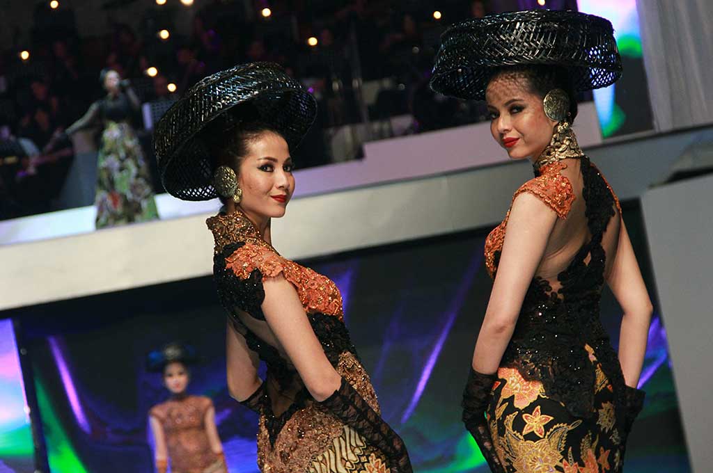 Pagelaran Busana Merenda Kasih Anne Avantie