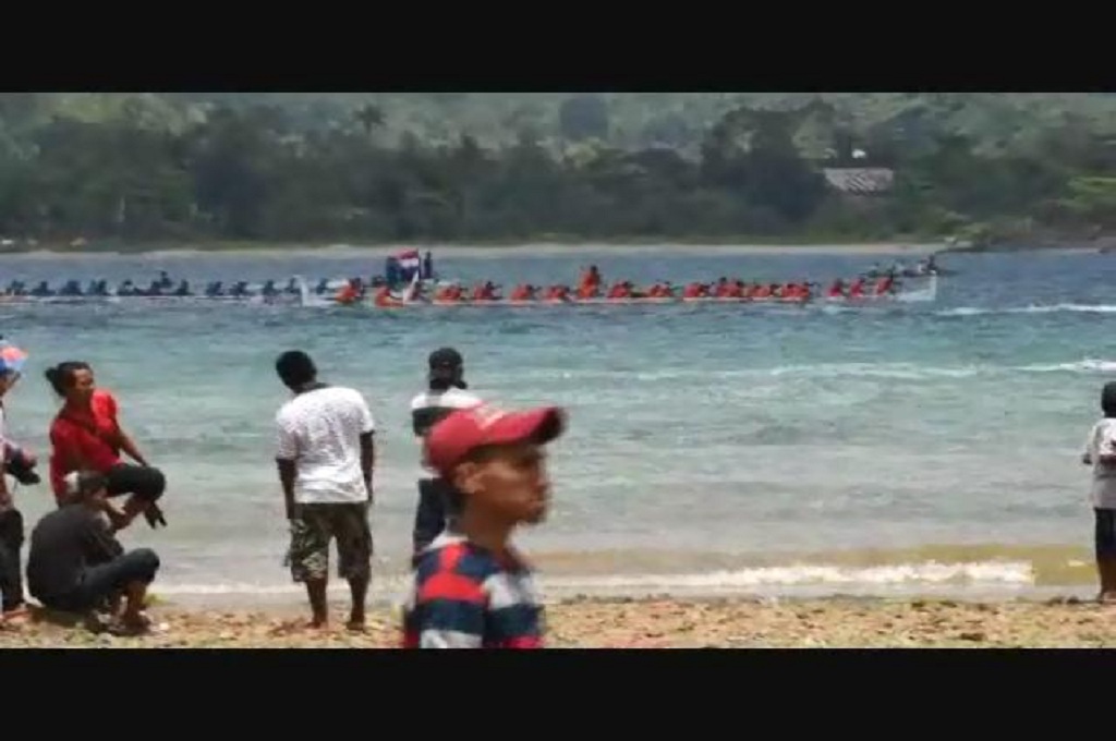 Lomba Perahu Belang di Ambon Ricuh