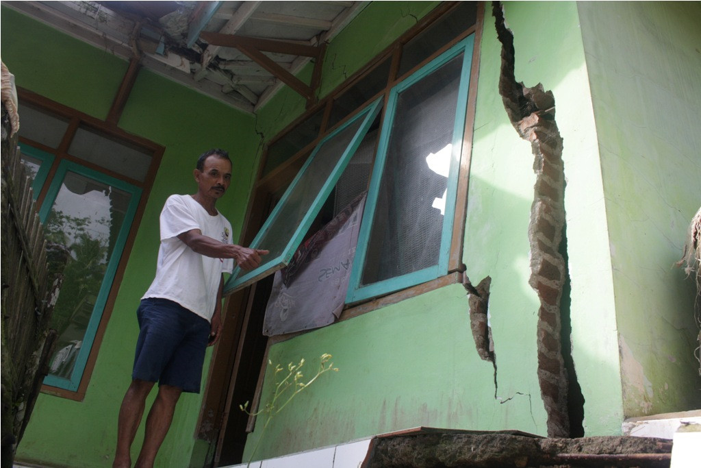 300 Rumah Retak di Ciamis