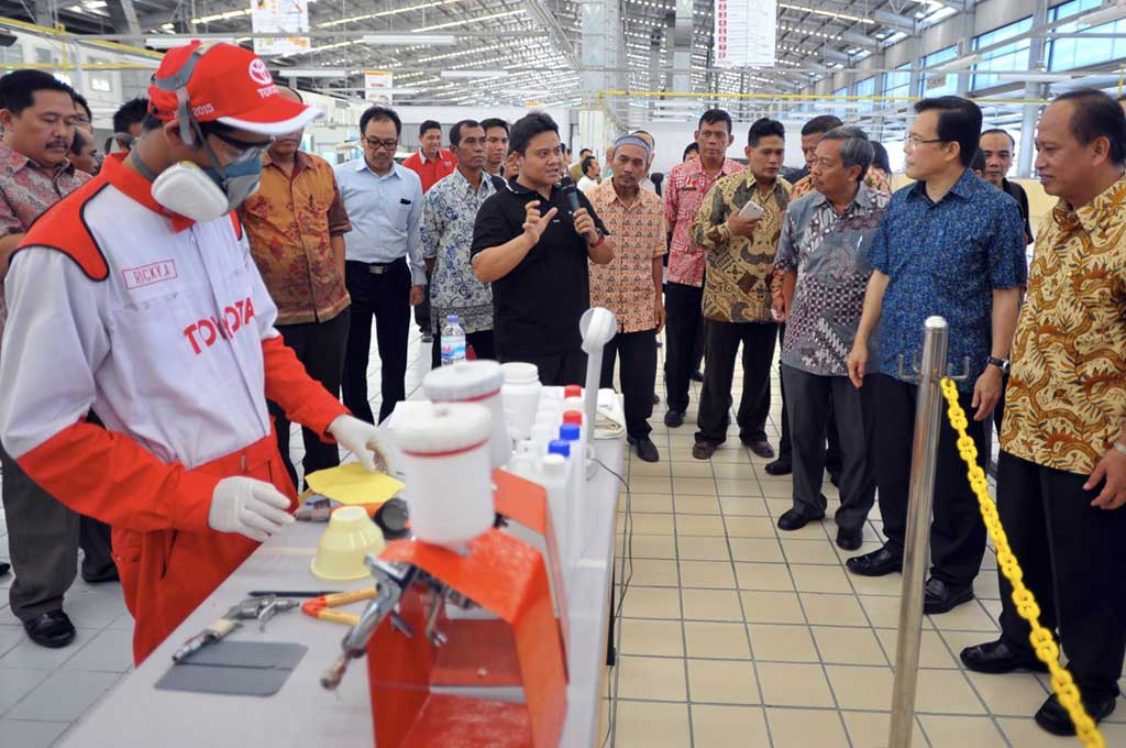 Toyota Pilih 16 Terbaik di Kompetisi Mekanik Body & Paint