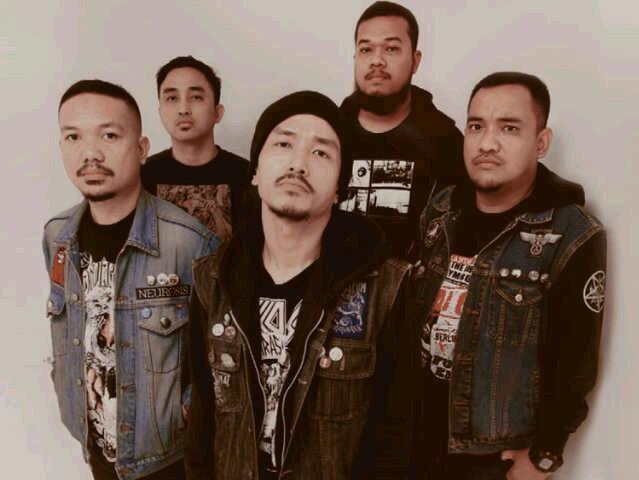 Band ((AUMAN)) Resmi Bubar