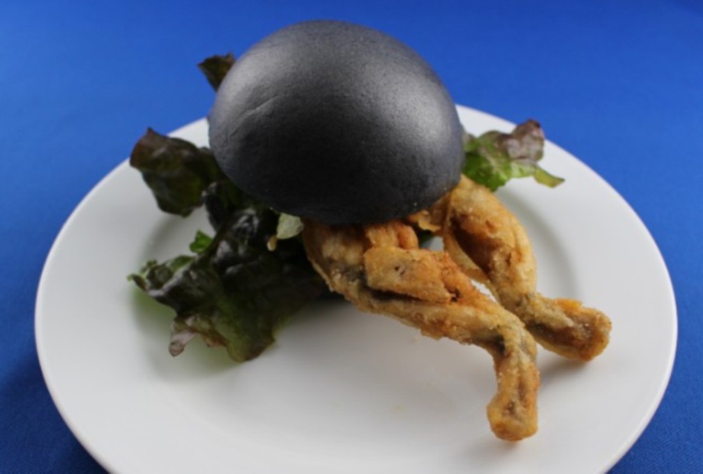 Restoran di Jepang Sajikan Burger Kodok