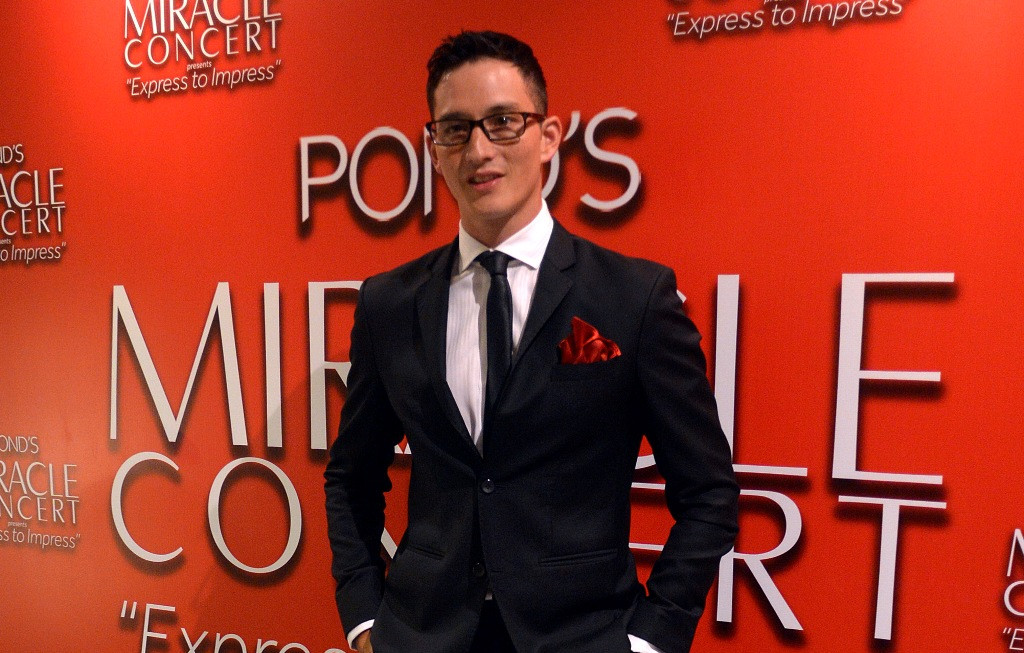 Begini Cara Mike Lewis Pikat Wanita