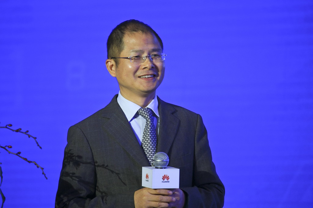 Huawei Umumkan Perubahan Strategi Layanan