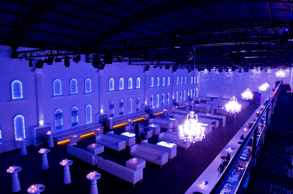 Empirica Lounge Sajikan Dekorasi Ruangan dengan Video Mapping