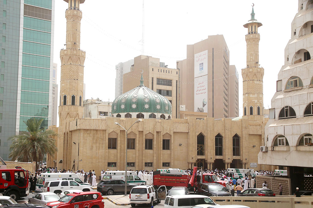 Serangan Bom Bunuh Diri di Masjid Syiah Kuwait Tewaskan 25 Orang