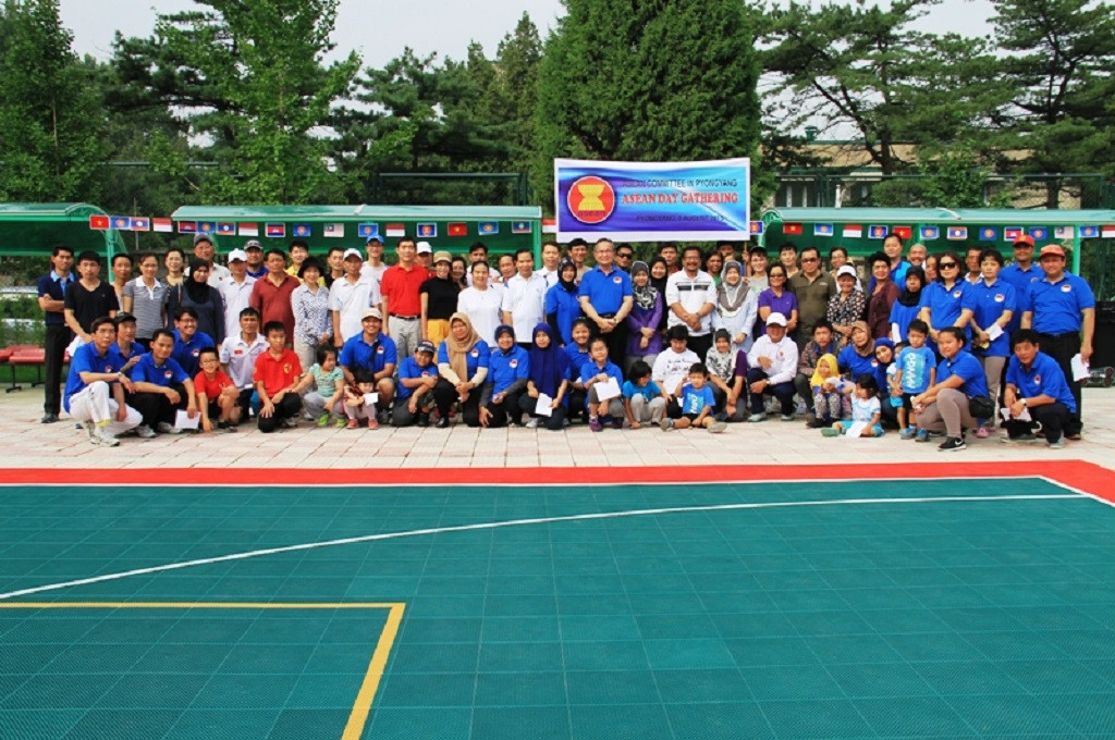 Voli dan Tarik Tambang Meriahkan ASEAN Day Gathering di Korut