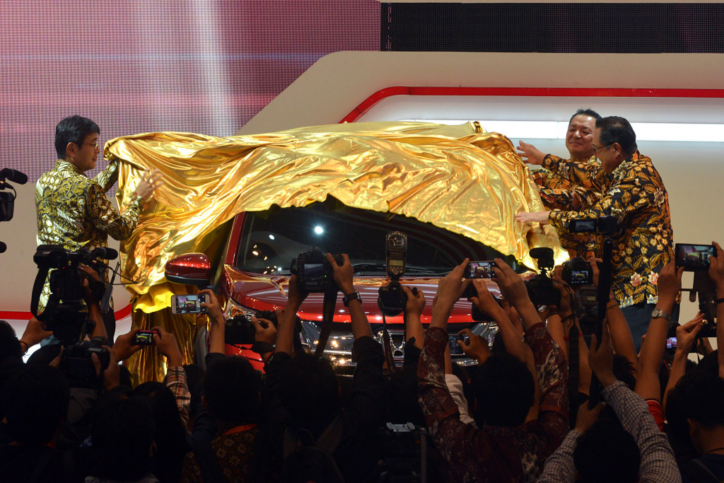 Parade Mobil Terbaru dalam GIIAS 2015