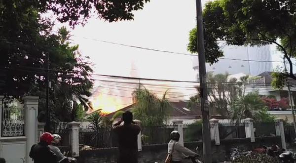 Rumah Mewah di Komplek Widya Chandra Terbakar