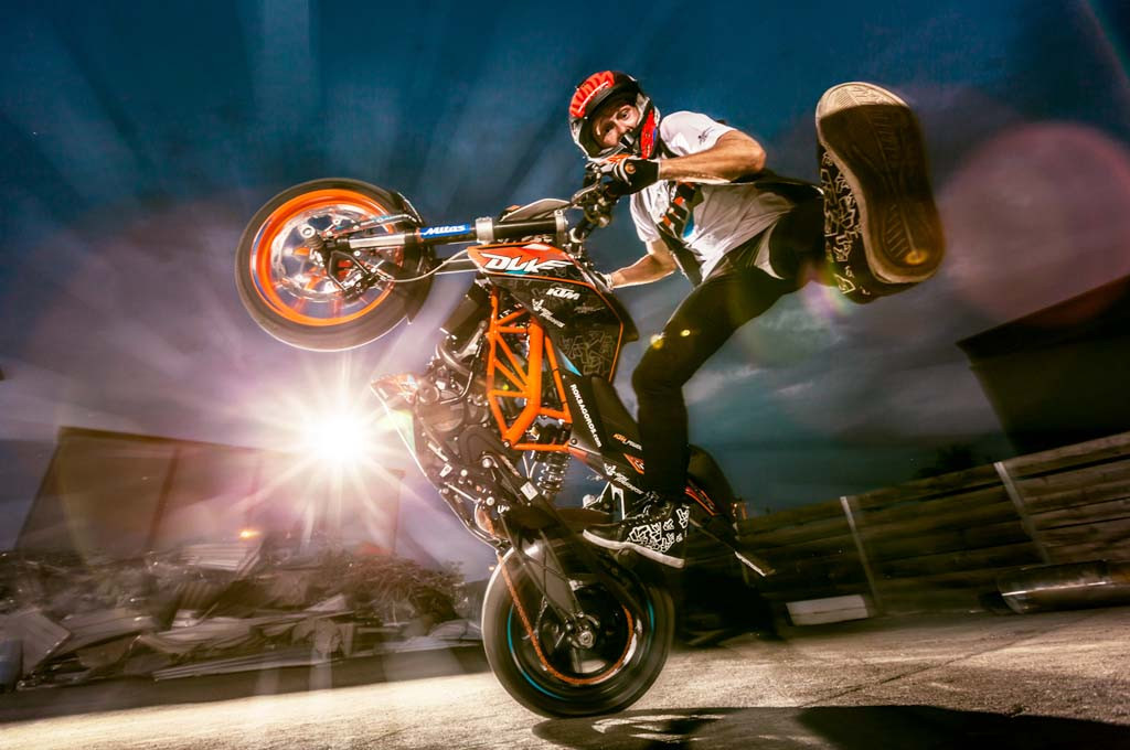 Scorpion EXO Luncurkan Helm Replika Stunt Rider Rok Bagoros