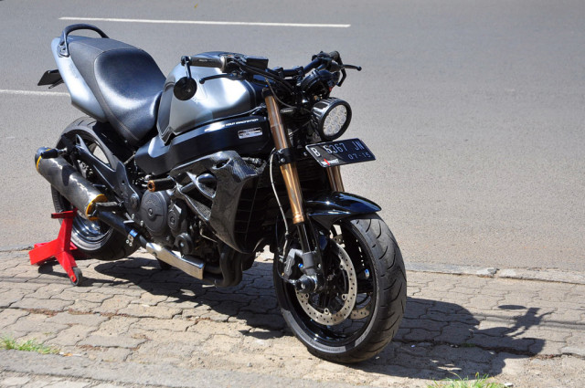 Honda X11 Streetfighter