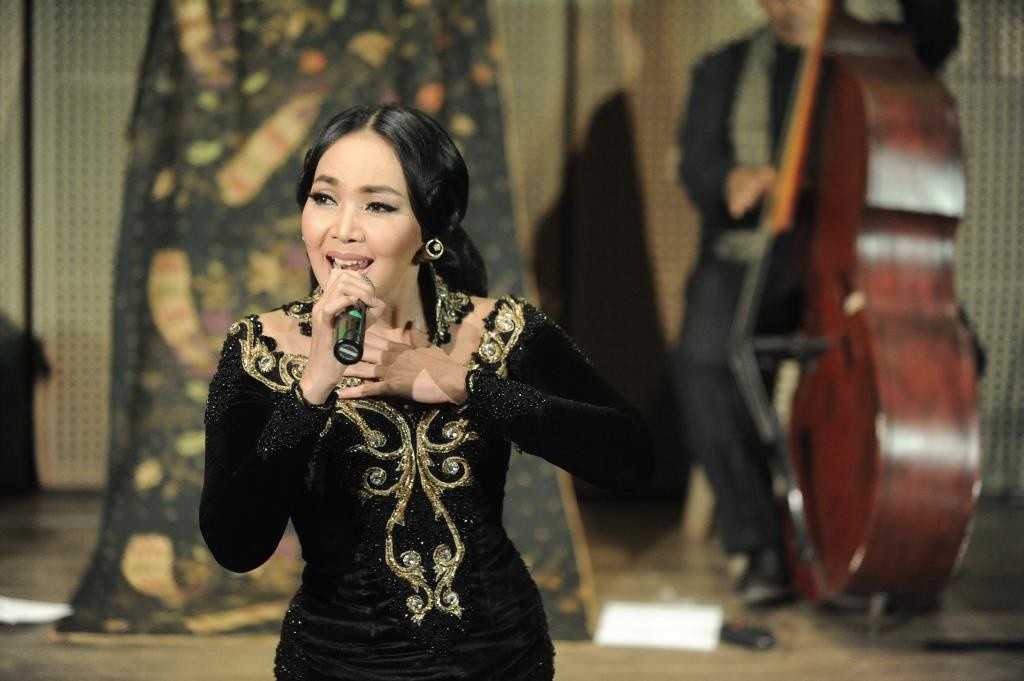 Nyinden, Jati Diri Dewi Gita yang Sesungguhnya