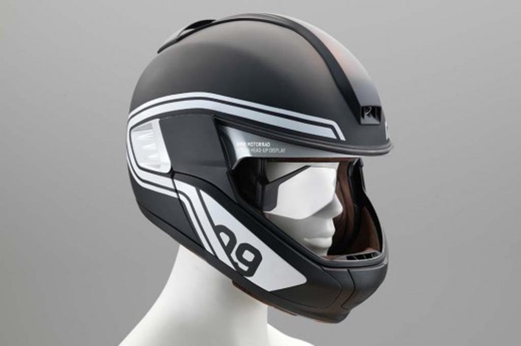 BMW Hadirkan Helm dengan Head-up Display di CES 2016