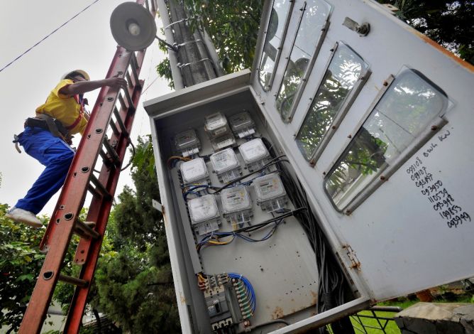 PLN Dirikan Tower Emergency untuk Solusi Robohnya Tower Transmisi di Padang