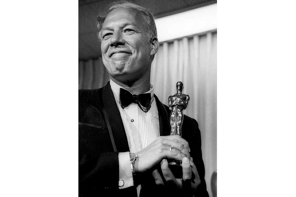 Aktor George Kennedy Tutup Usia - Medcom.id