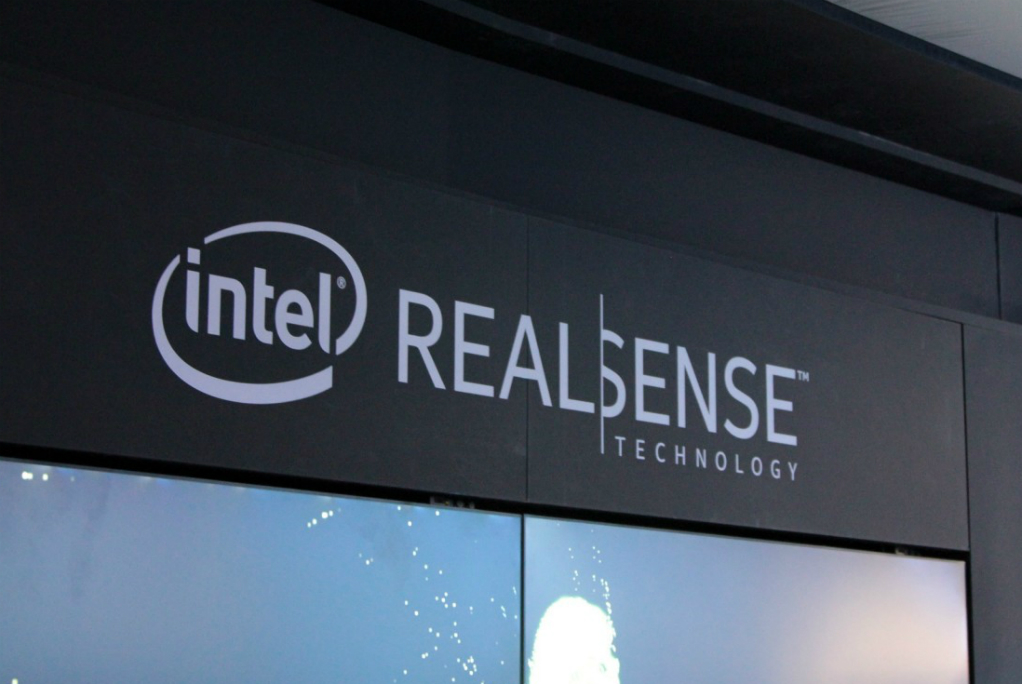 Saingi HoloLens, Intel Garap Headset Pakai RealSense