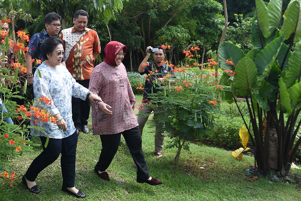Megawati Kunjungi Taman Harmoni Surabaya