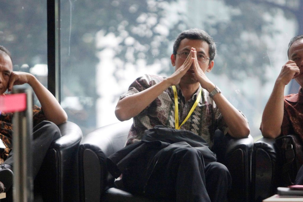 Usai Diperiksa KPK, Presdir Paramount Enterprise Terbirit-birit - Medcom.id