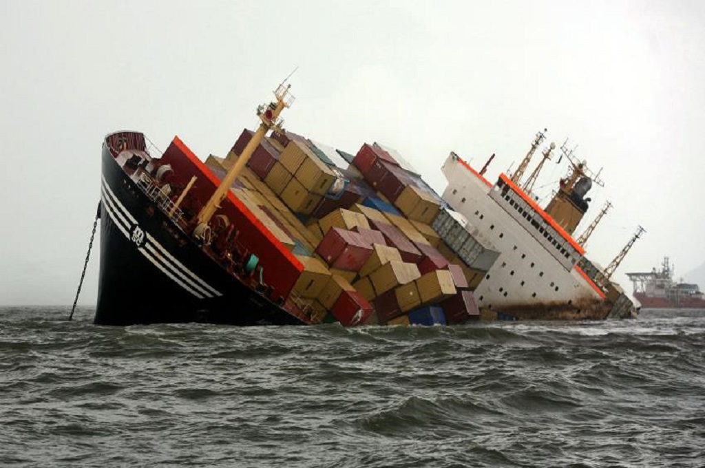 Kapal Kargo Pengangkut Bantuan Darurat ke Yaman Tenggelam