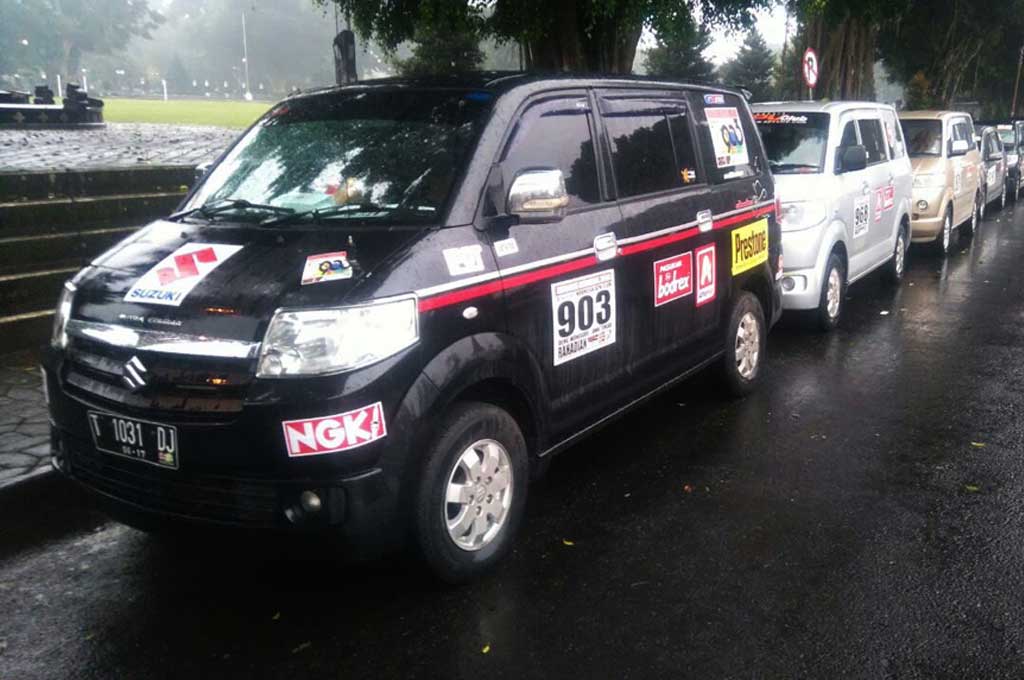 Ratusan Pengguna APV Serbu Dieng