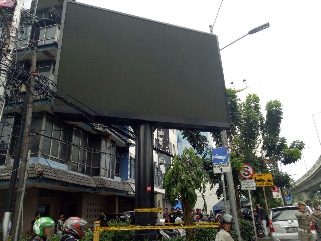 Cerita Warga Pemutus Aliran Listrik Videotron Berisi Tayangan Porno