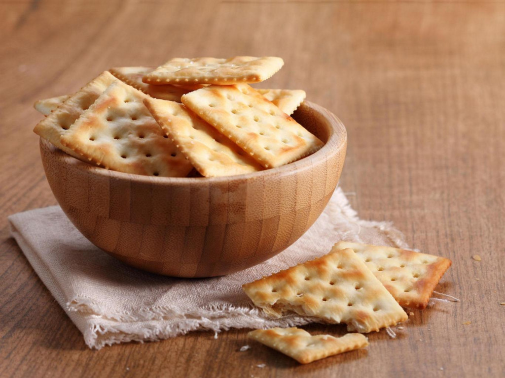 Ukur Konsumsi Karbohidrat Menggunakan Sepotong Cracker