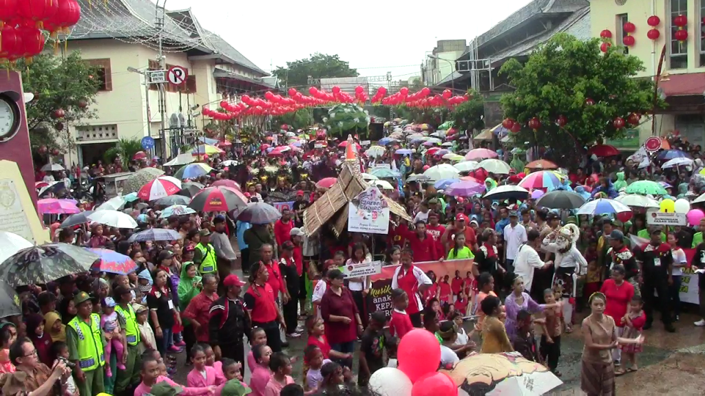 Ribuan Warga Tionghoa dan Jawa Berbaur di Grebeg Sudiro