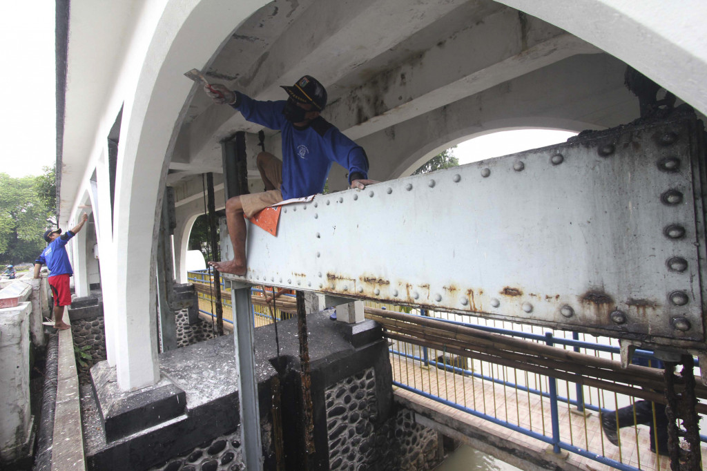 Dini Hari, Pintu Air Angke Hulu Siaga 3 Dini Hari, Pintu Air Angke Hulu Siaga 3