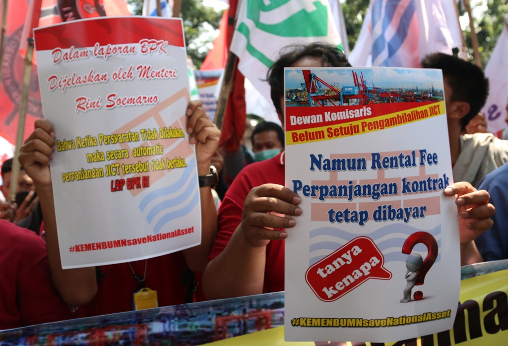 Pekerja Mogok Kerja, JICT Lumpuh Total Pekerja Mogok Kerja, JICT Lumpuh Total