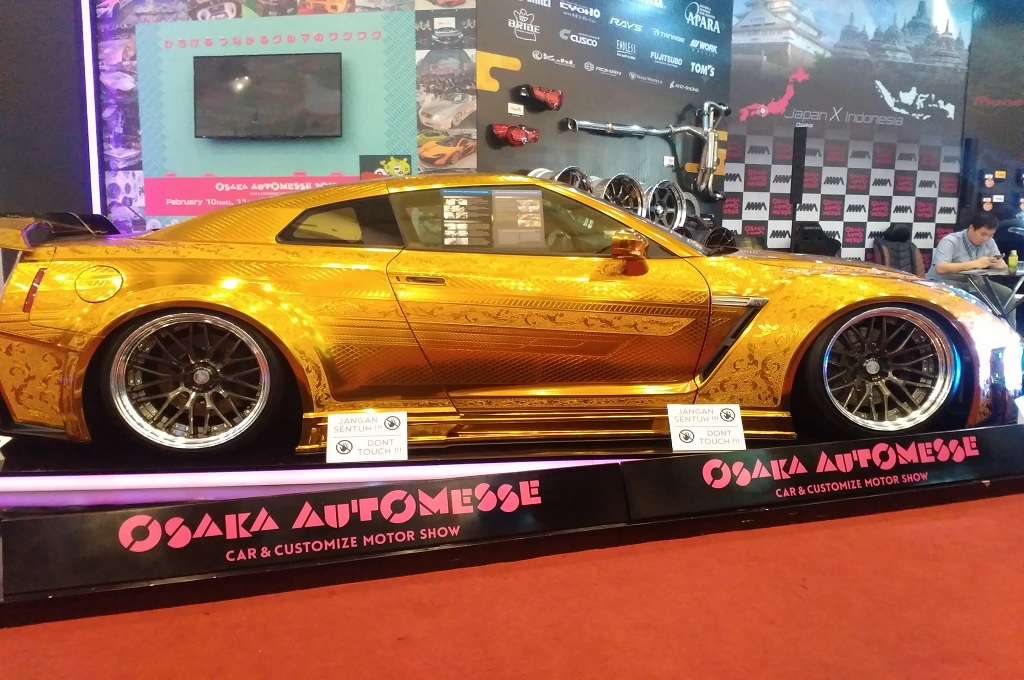 Nissan GT-R R35 dengan Teknik Pahatan Rohan Ize Art