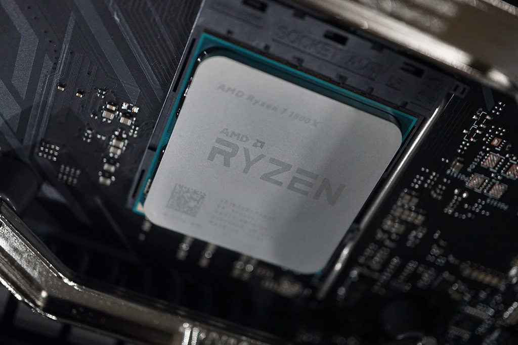 Prosesor AMD Pinnacle Ridge Masih Adopsi Socket AM4