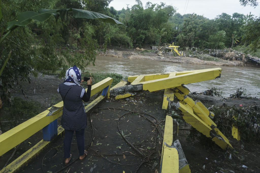 11 Jembatan di Yogyakarta Rusak Diterjang Banjir