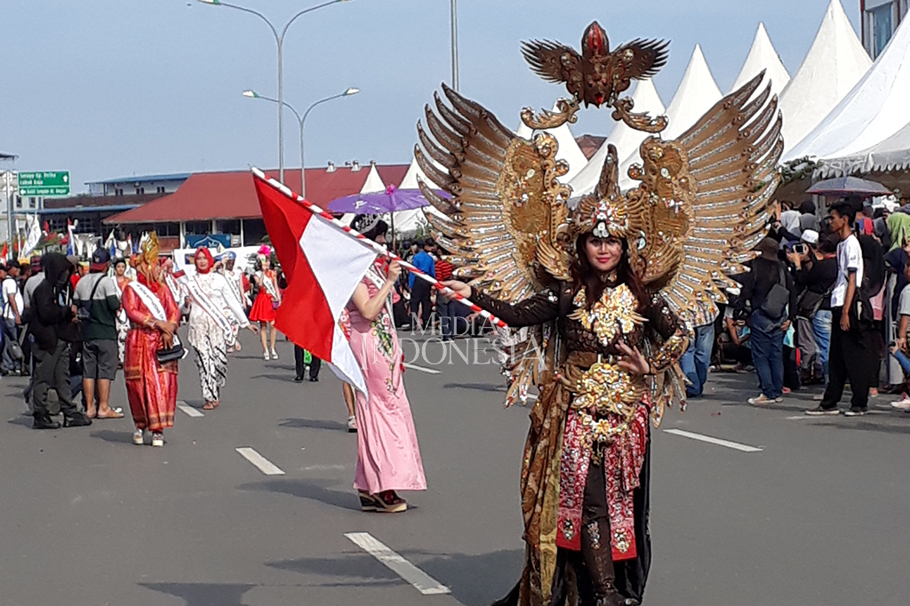 127 Kostum Warnai Batam International Culture Carnival