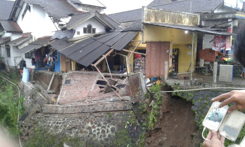 Daftar Rumah Rusak Akibat Gempa Tasikmalaya