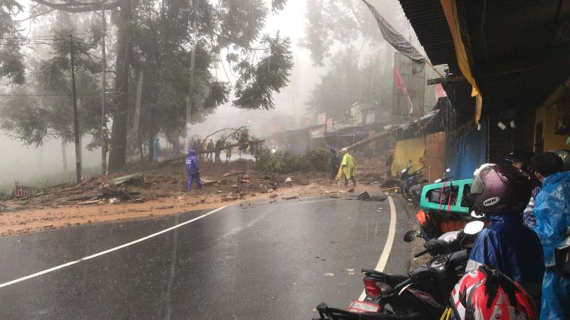 Puncak Longsor, Jalur Jakarta-Puncak Ditutup