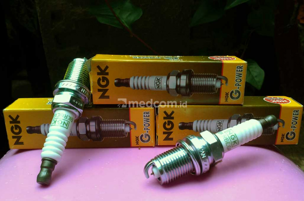 Kenali Perbedaan Busi Asli dan Palsu