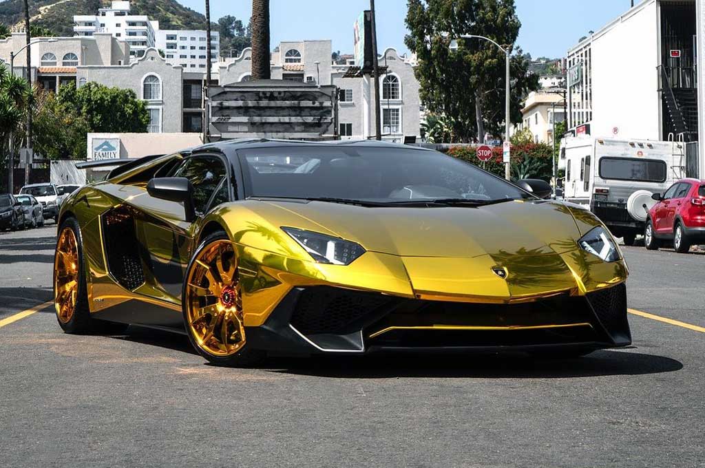 Chris Brown Pamer Lamborghini Aventador SV Roadster Bling-bling