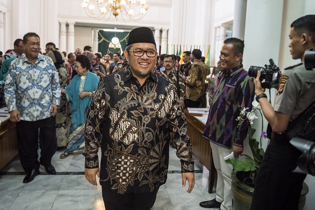 10 Tahun Pimpin Jabar, Aher Resmi Lepas Jabatan