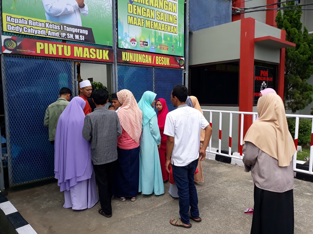 Jam Besuk Rutan Klas I Tangerang Diperpanjang Jam Besuk Rutan Klas I Tangerang Diperpanjang