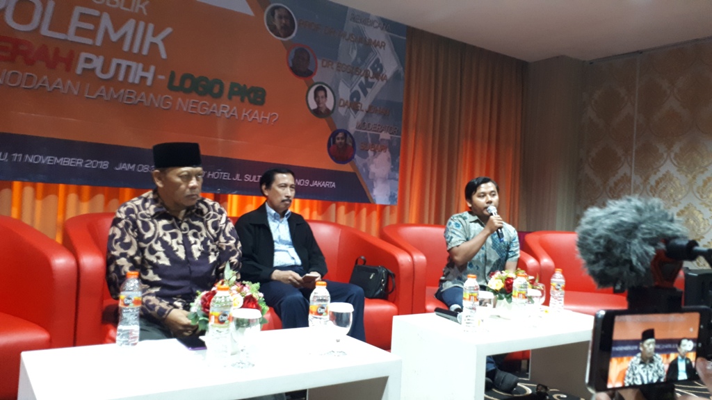 Desain Bendera Kampanye PKB Dipermasalahkan