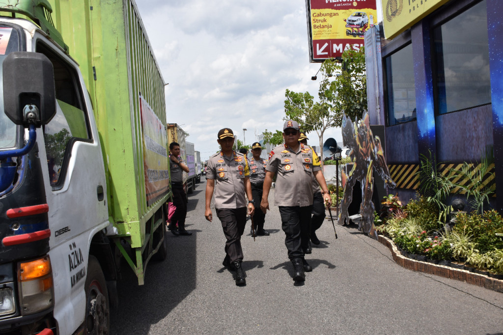 Ratusan Polisi Disebar di Pusat Keramaian Sidoarjo