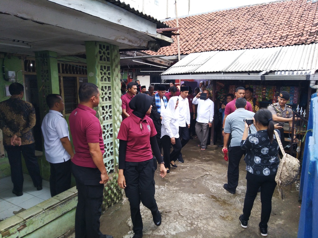 Sambungan Listrik Gratis Masyarakat Kurang Mampu Dikebut