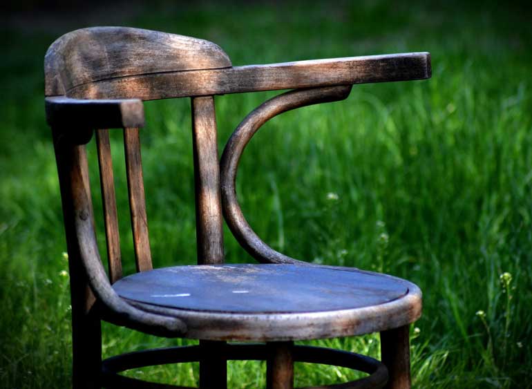 Tips Memperbaiki Perabot Berbahan Kayu