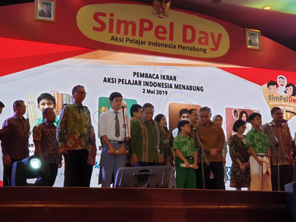 OJK Ajak Pelajar Gemar Menabung OJK Ajak Pelajar Gemar Menabung
